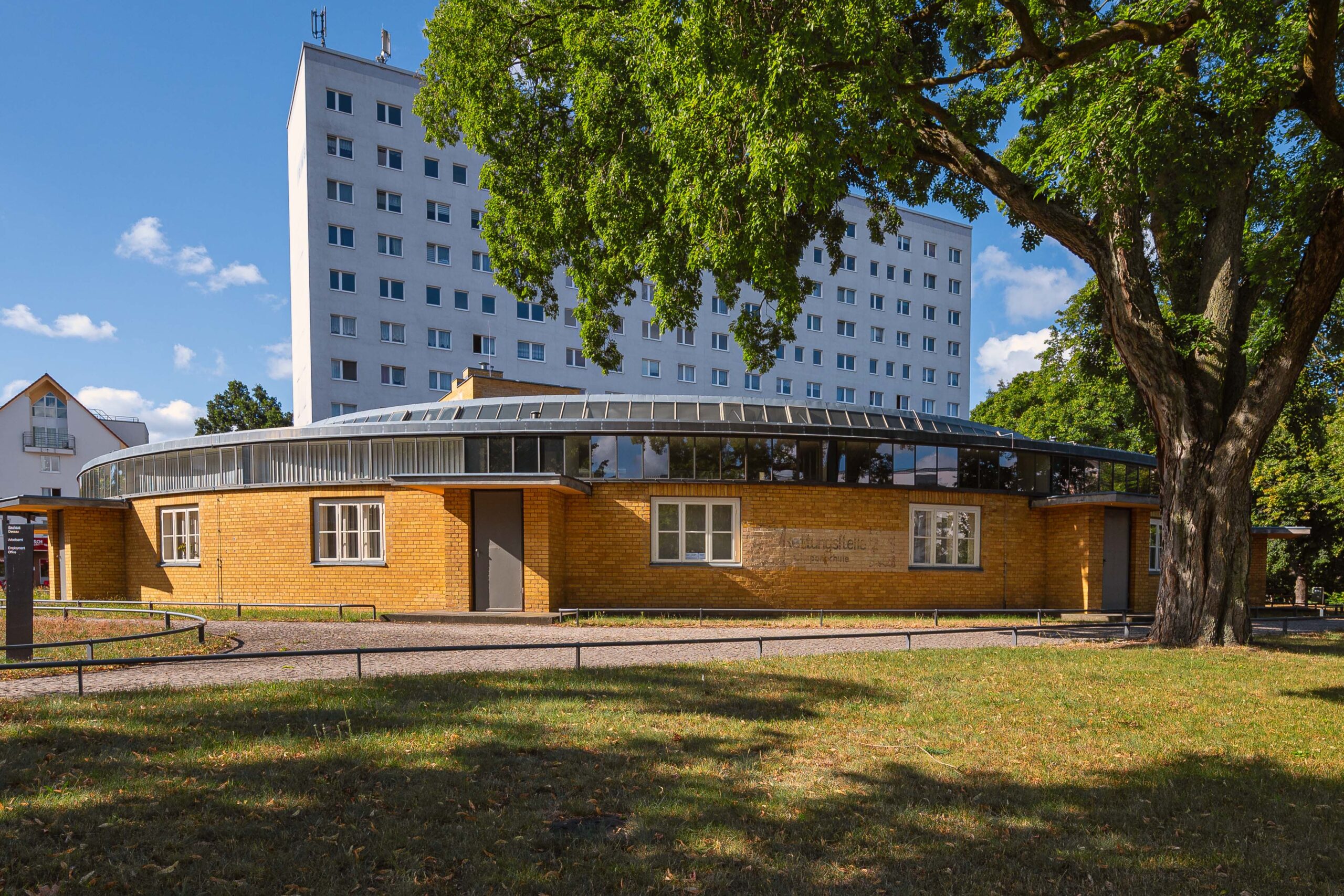 Führung im Historischen Arbeitsamt - Visit Dessau